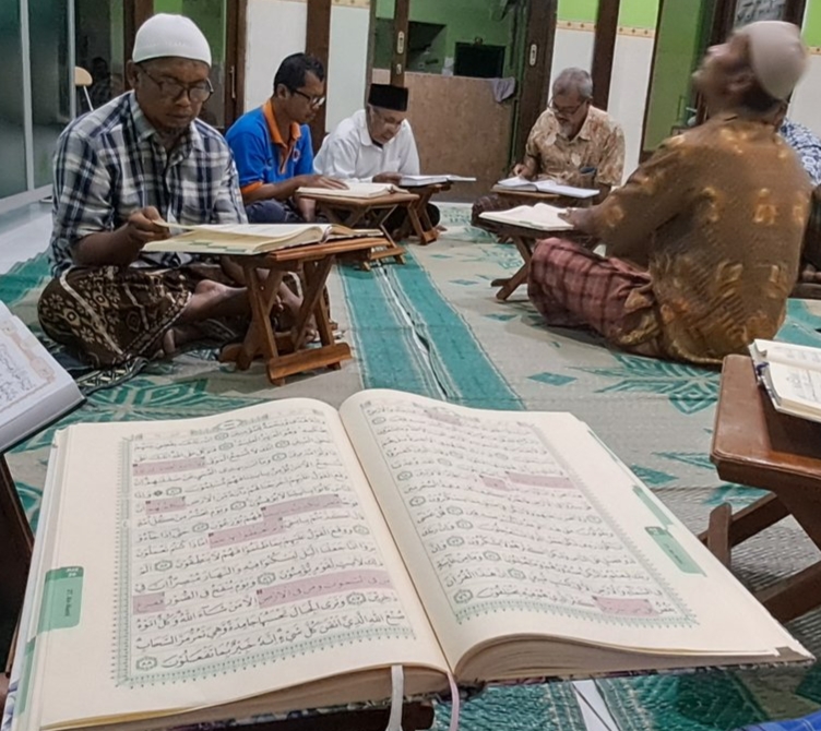 Lima Ayat Lima Ayat » DARAS.ID